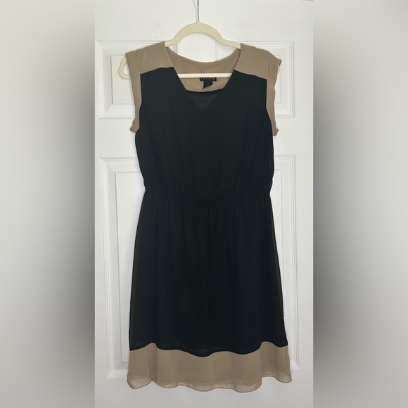 Enfocus Studio | Dresses | Enfocus Studio Elegant Black And Tan Midi ...